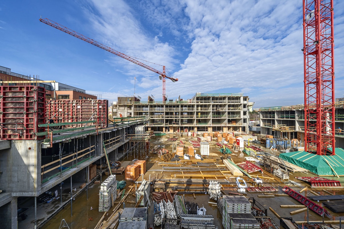 Velké plochy stropů se stropním bedněním SKYDECK - Materiály pro stavbu