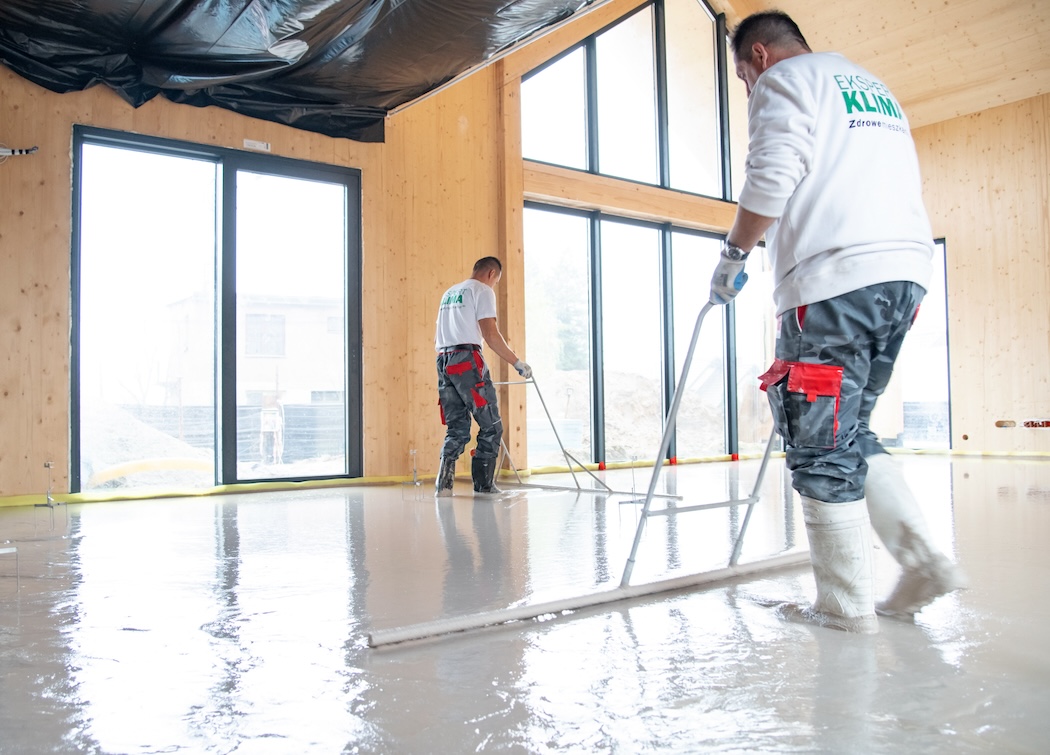 Kvalitní podlaha s využitím samonivelačního potěru - Materiály pro stavbu